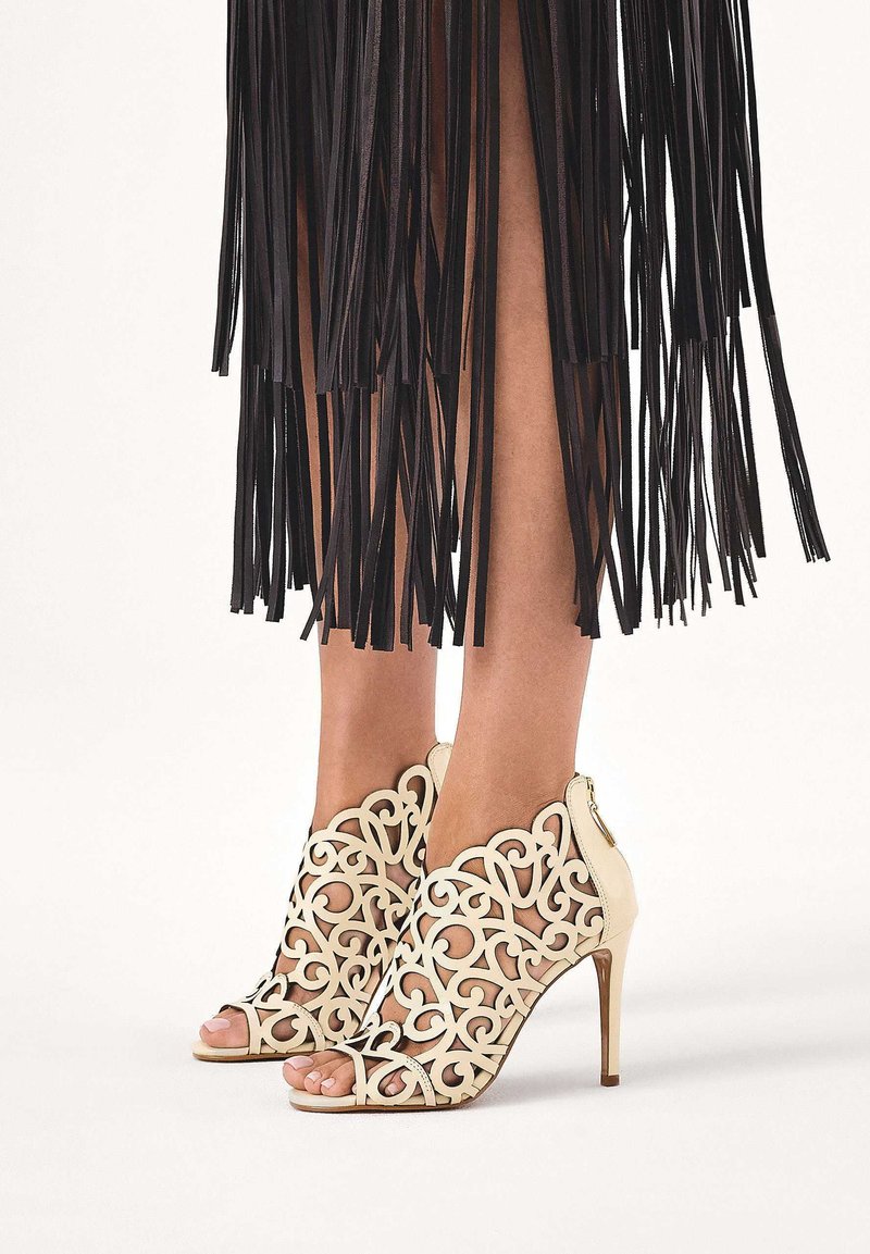 Kazar MEGAN - High Heel Sandalette - beige - Zalando