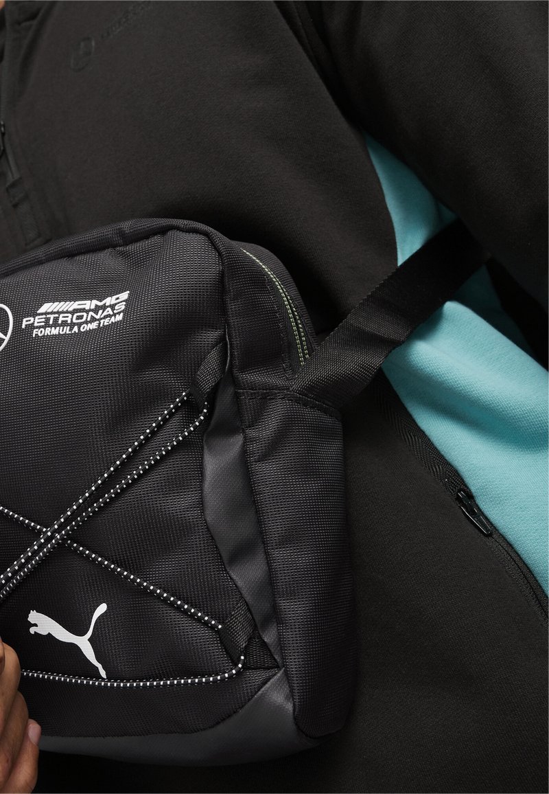 Puma MERCEDES-AMG PETRONAS MOTORSPORT - Borsa a tracolla - black/nero ...
