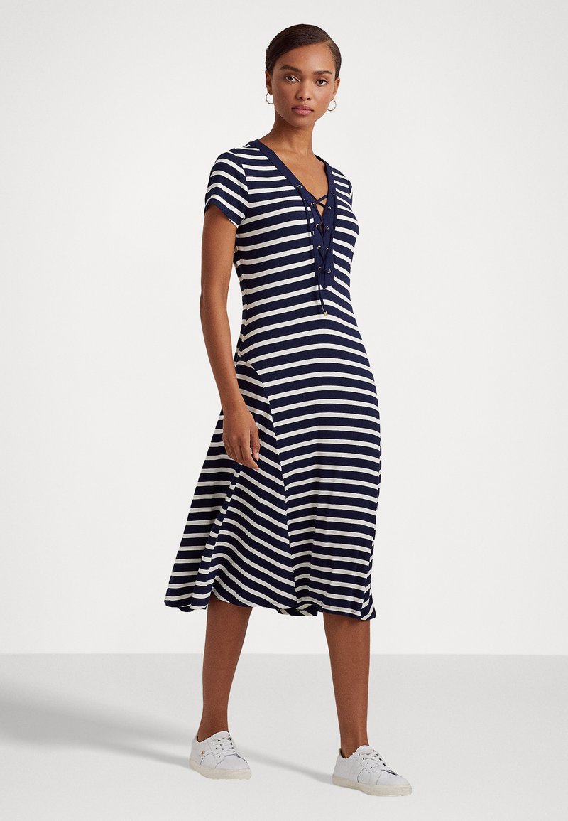 Lauren Ralph Lauren BRAYLEE SHORT SLEEVE DAY DRESS - Jersey dress - refined navy/white/dark blue ...
