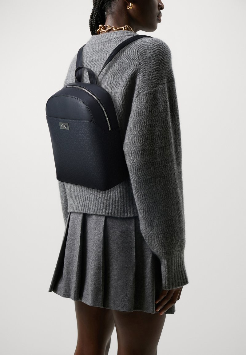 Calvin Klein PUSH DOMED BACKPACK - Rugzak - black/zwart - Zalando.be