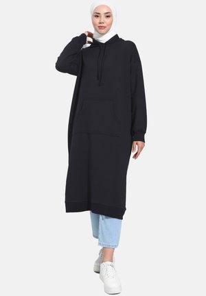 Modanisa KANGAROO POCKET HOODED LONG REFKA BASIC - Sweater - lilac/lila ...