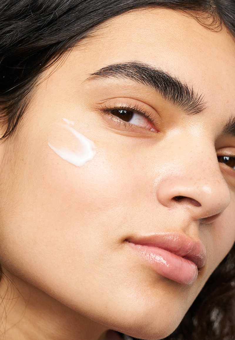 Make Prem MAKE P:REM SAFE ME. RELIEF MOISTURE CREAM 12 - Bodylotion ...