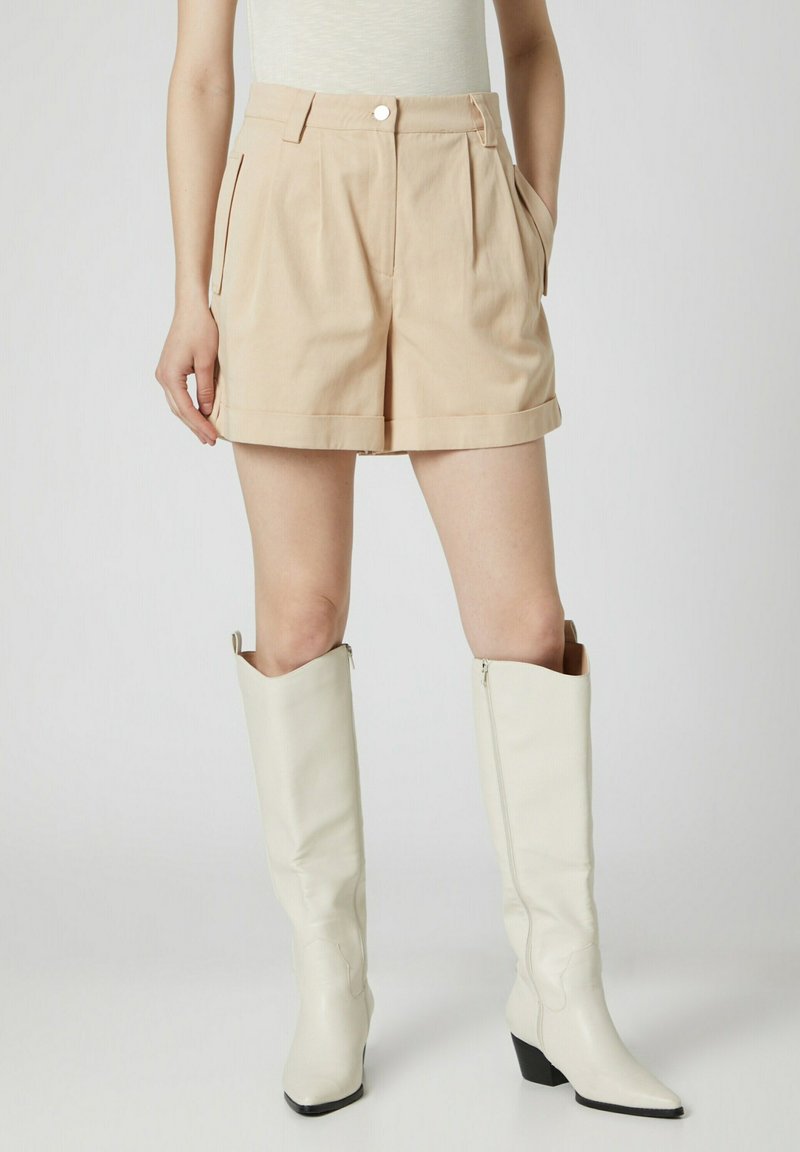 Guido Maria Kretschmer Collection ROBIN - Shorts - beige - Zalando.de