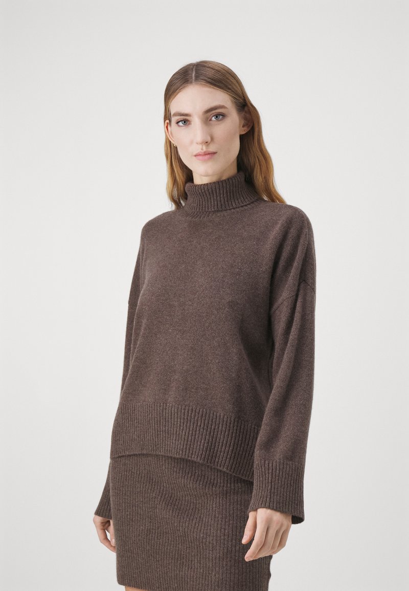 Davida Cashmere CHUNKY ROLL NECK - Jersey de punto - cacao/marrón ...
