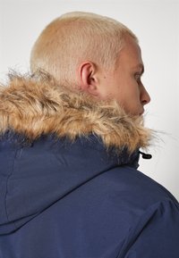 Jack & Jones JJCHAMP JACKET - Cappotto invernale - navy blazer/blu ...
