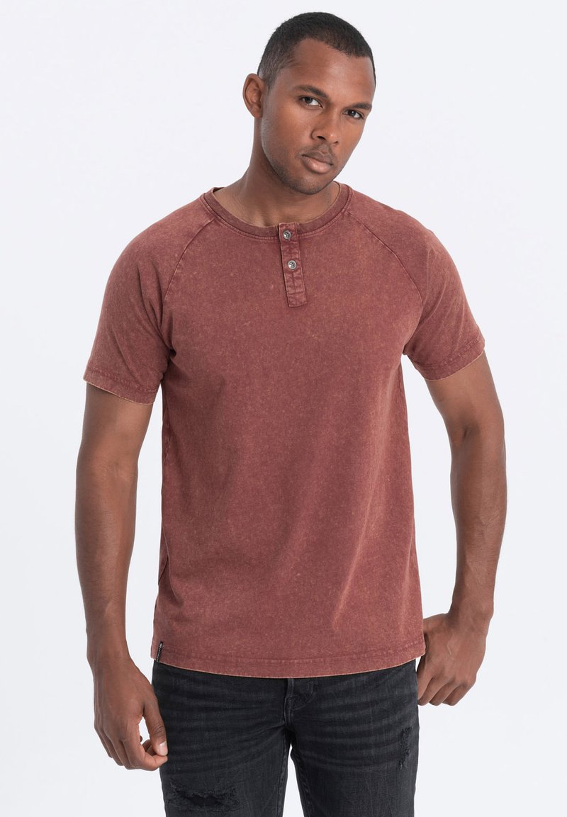 Ombre WITH HENLEY NECKLINE - T-Shirt basic - burgundy/dunkelrot - Zalando.de