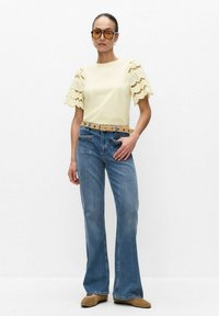 Dobber HEATHER TOP - Print T-shirt - yellow - Zalando
