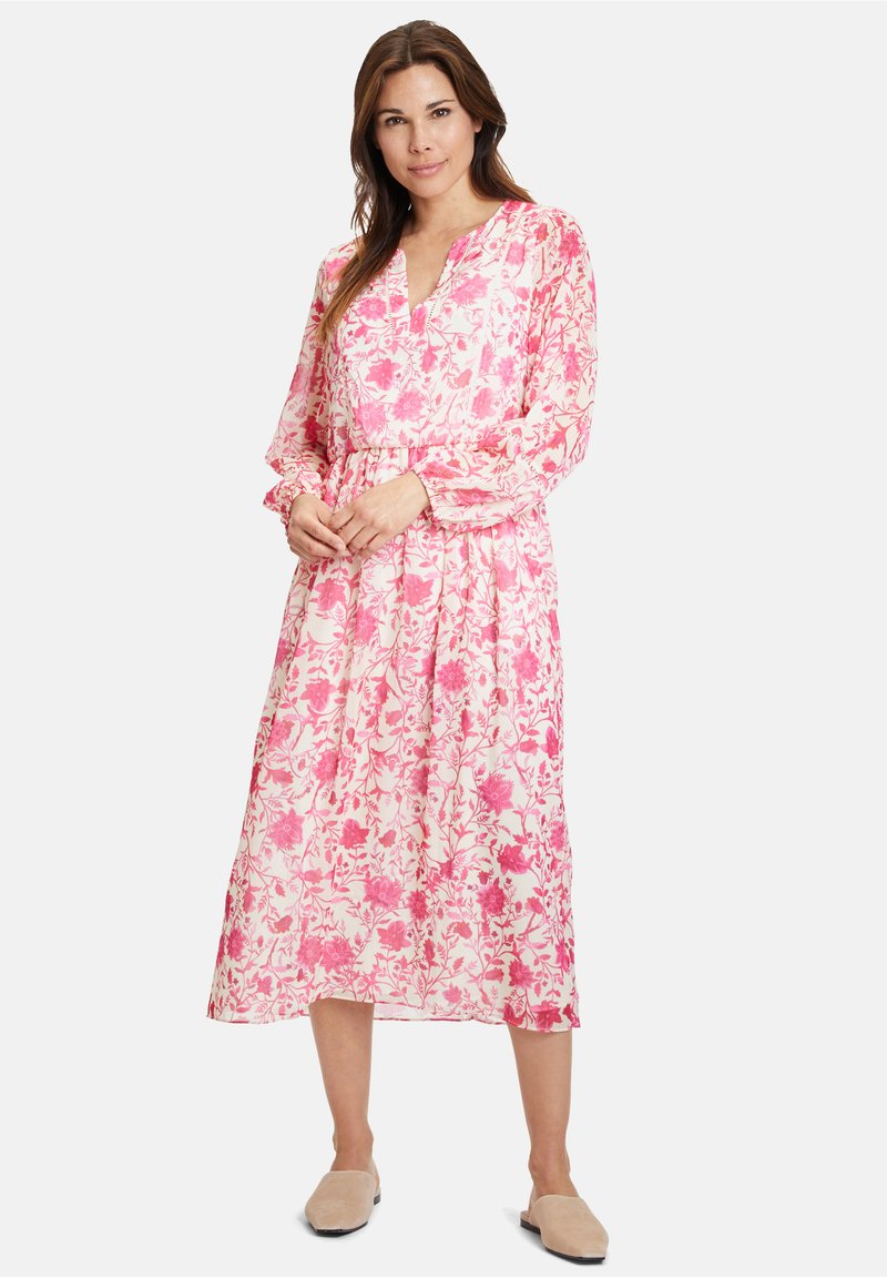 Vera Mont SOMMER IM BOHO STYLE - Vardagsklänning - cream pink/vit ...