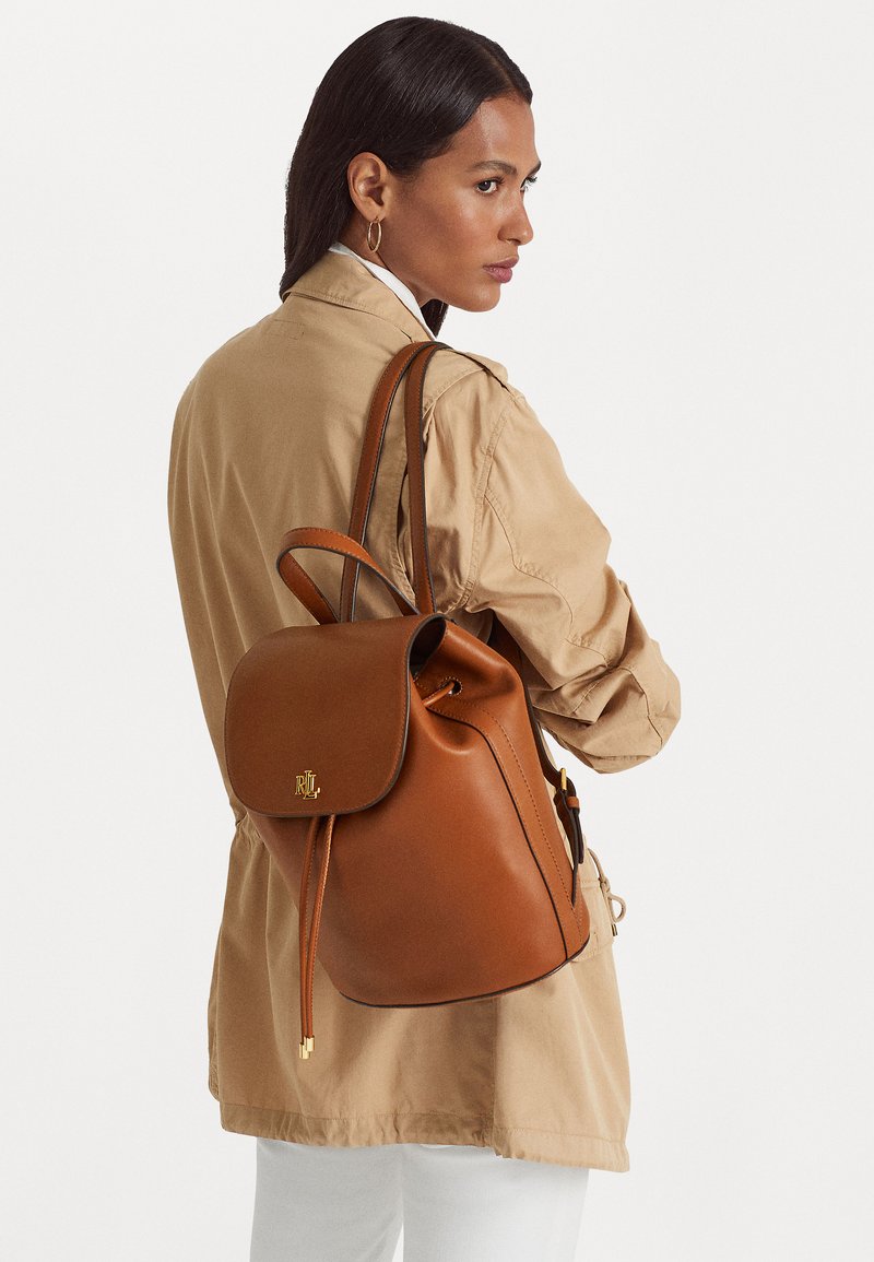 Lauren Ralph Lauren LEATHER MEDIUM WINNY BACKPACK - Rucksack - tan ...