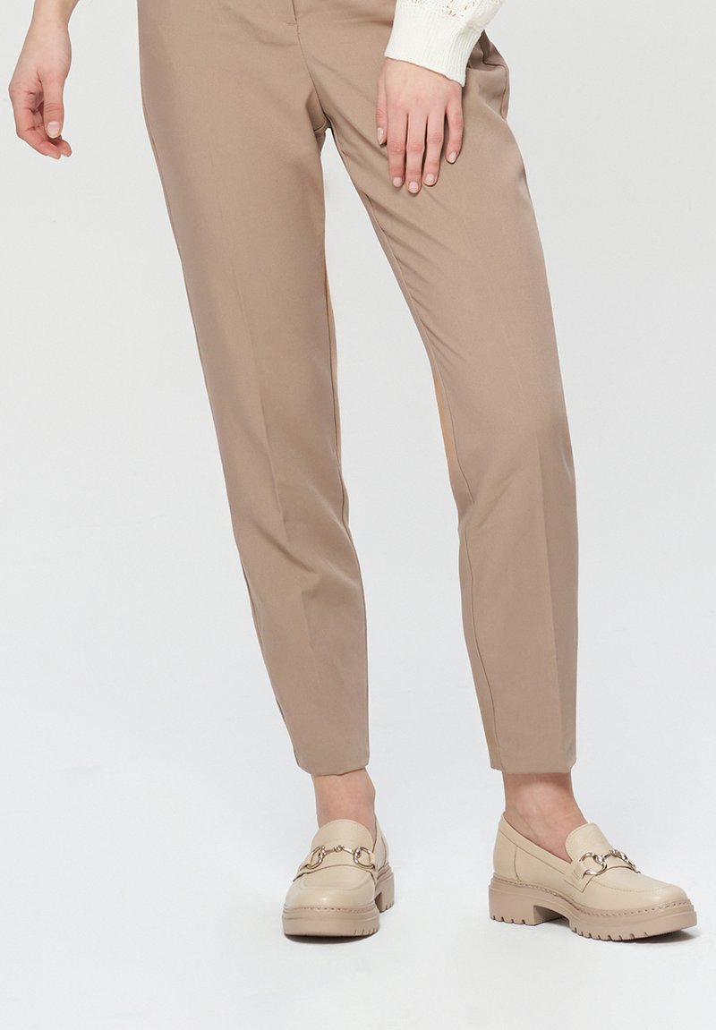 RYŁKO Obuća za navlačenje - beige/bež - Zalando.hr