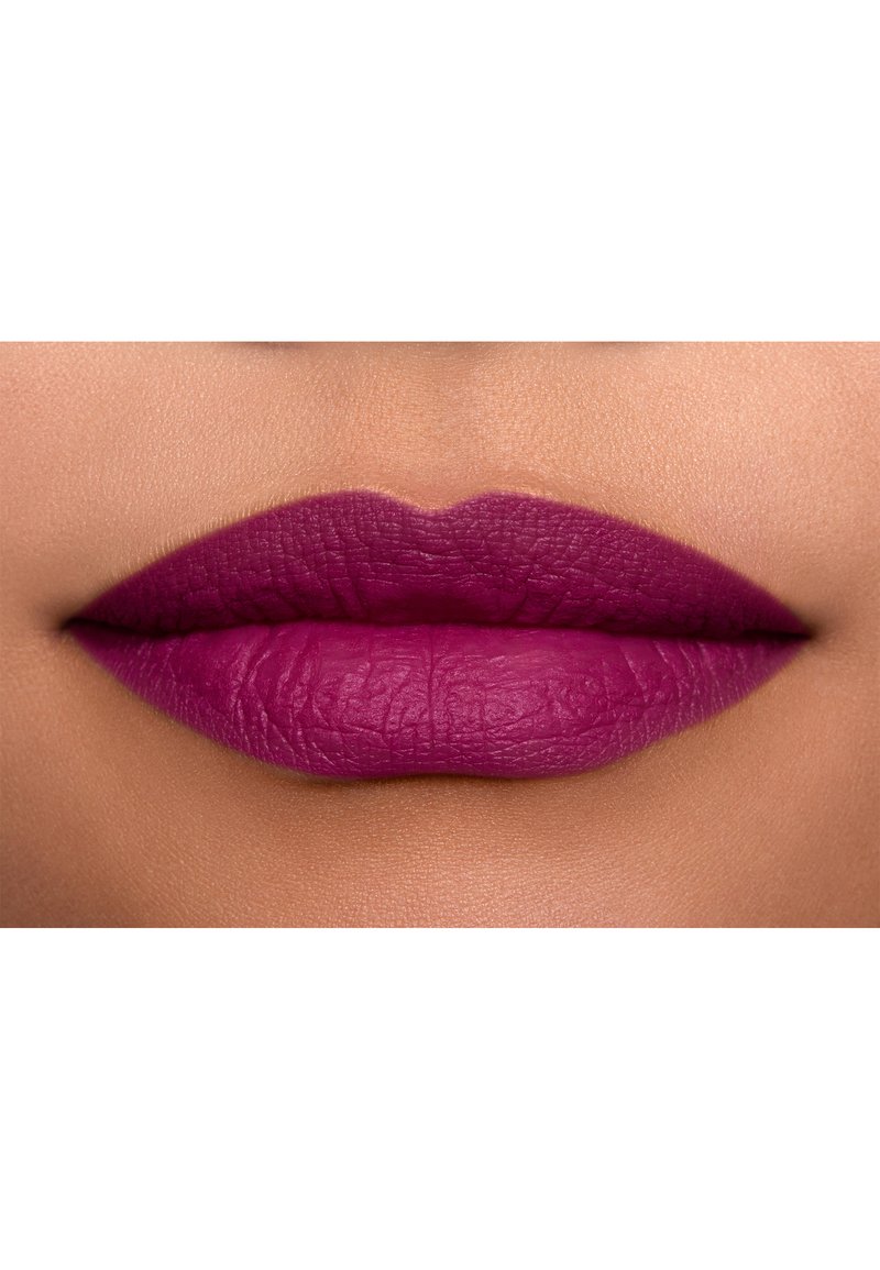 Nyx Lipstick Violet Ray