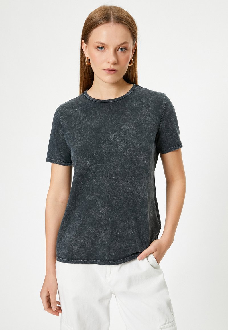 Koton WASHED EFFECT - Basic T-shirt - anthracite - Zalando