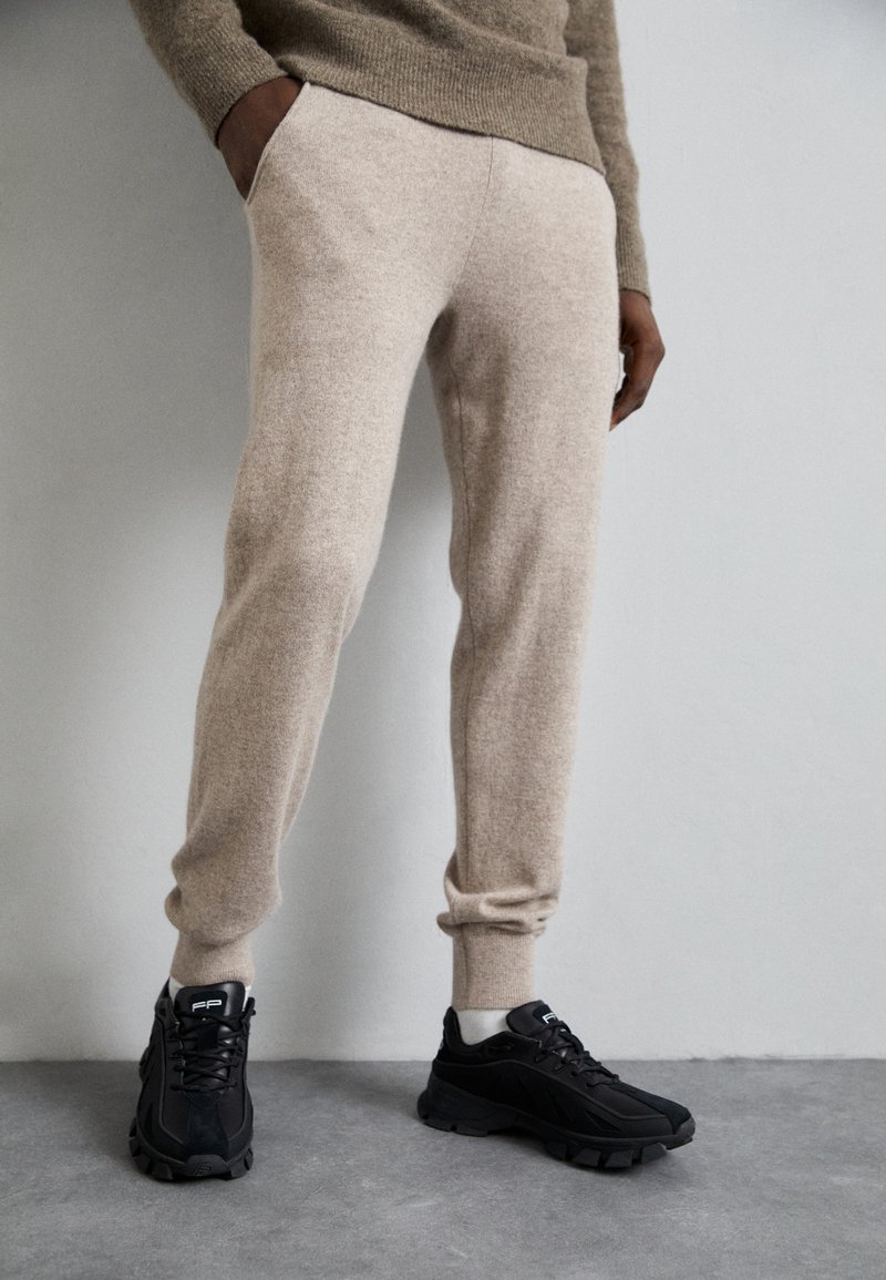Ron Dorff Tracksuit bottoms - heather beige/beige - Zalando