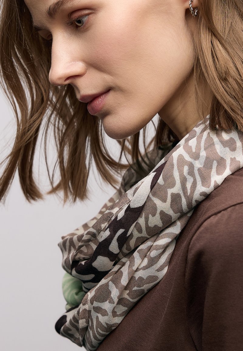 Street One GEMUSTERTER LOOP - Tubhalsduk - braun/mörkbrun - Zalando.se