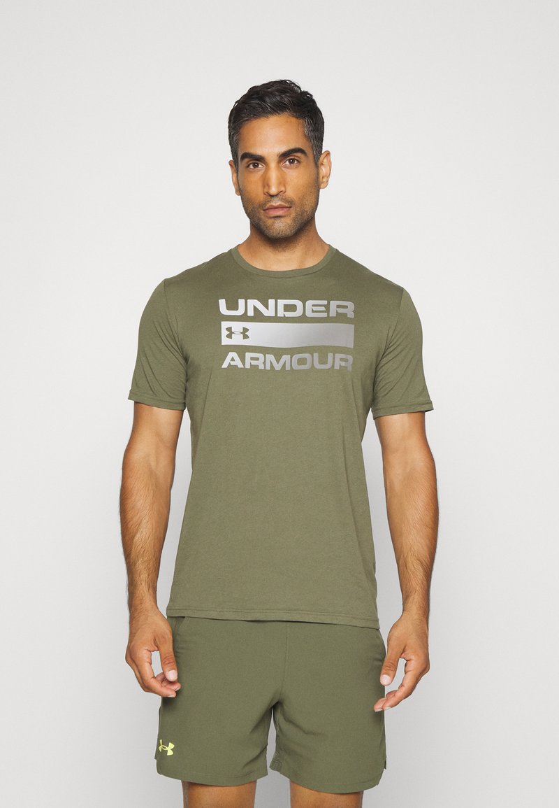Under Armour TEAM ISSUE WORDMARK - Print T-shirt - marine od green/halo ...
