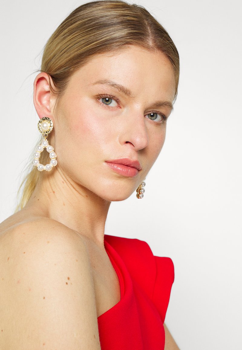 Angelina Cross's Instagram, Twitter & Facebook on IDCrawl