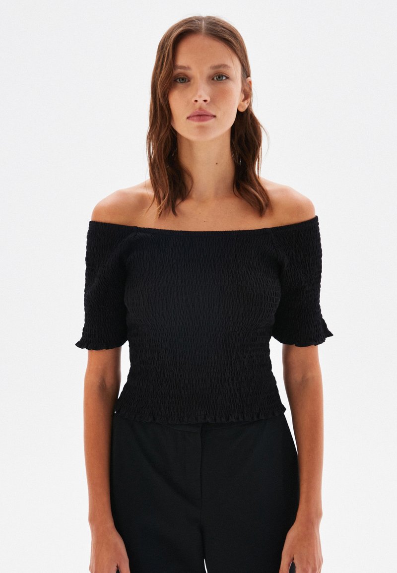 adL GIMPED SQUARE COLLAR - Basic T-shirt - black - Zalando