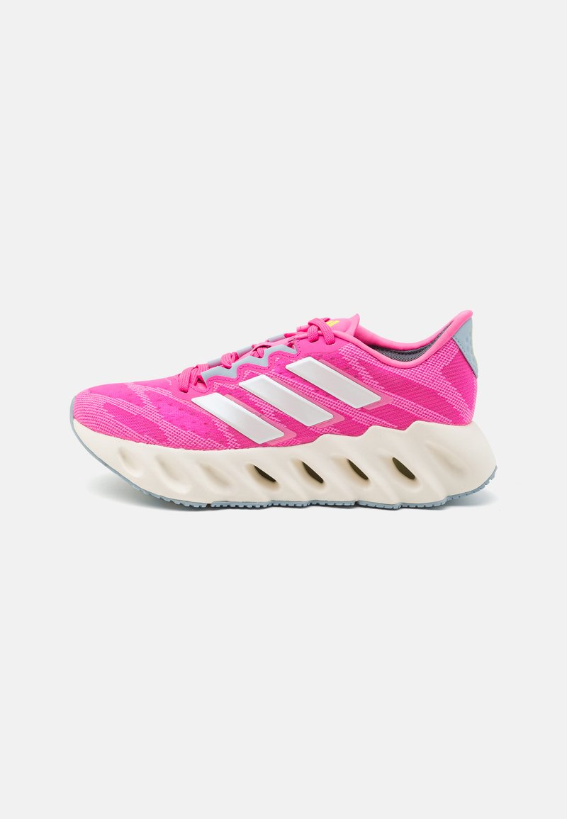 adidas Performance SWITCH FWD - Scarpe running neutre - lucid pink/zero ...