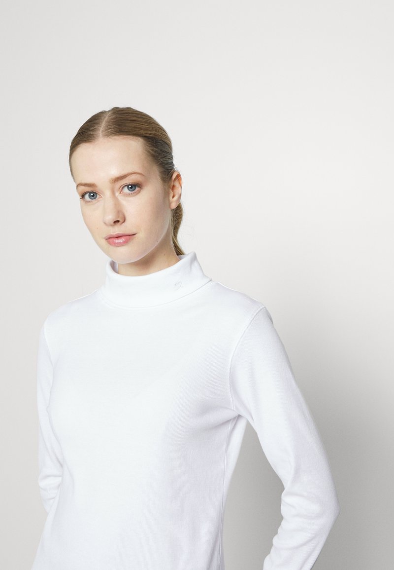 Maggie Roll's Instagram, Twitter & Facebook on IDCrawl