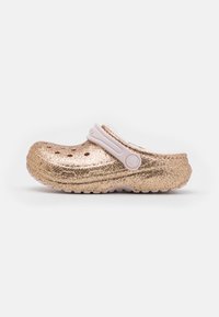 Crocs CLASSIC LINED GLITTER - Chaussons - gold/barely pink/doré ...