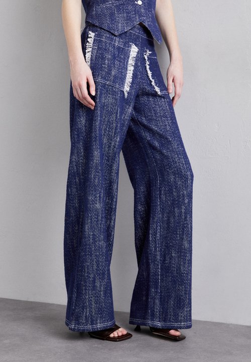 Naisten vaatteet, kengät & asusteet netistä | Zalando