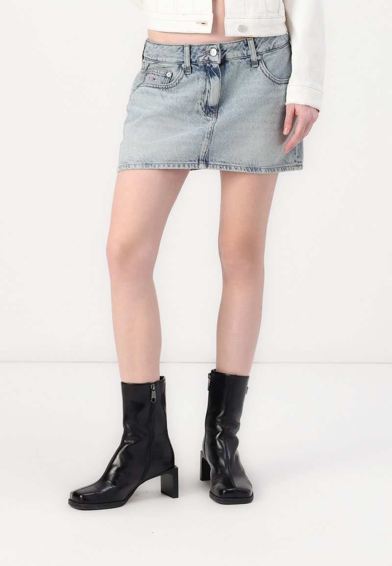 Tommy Jeans MICRO MINI SKIRT - Denim skirt - denim light/light-blue ...