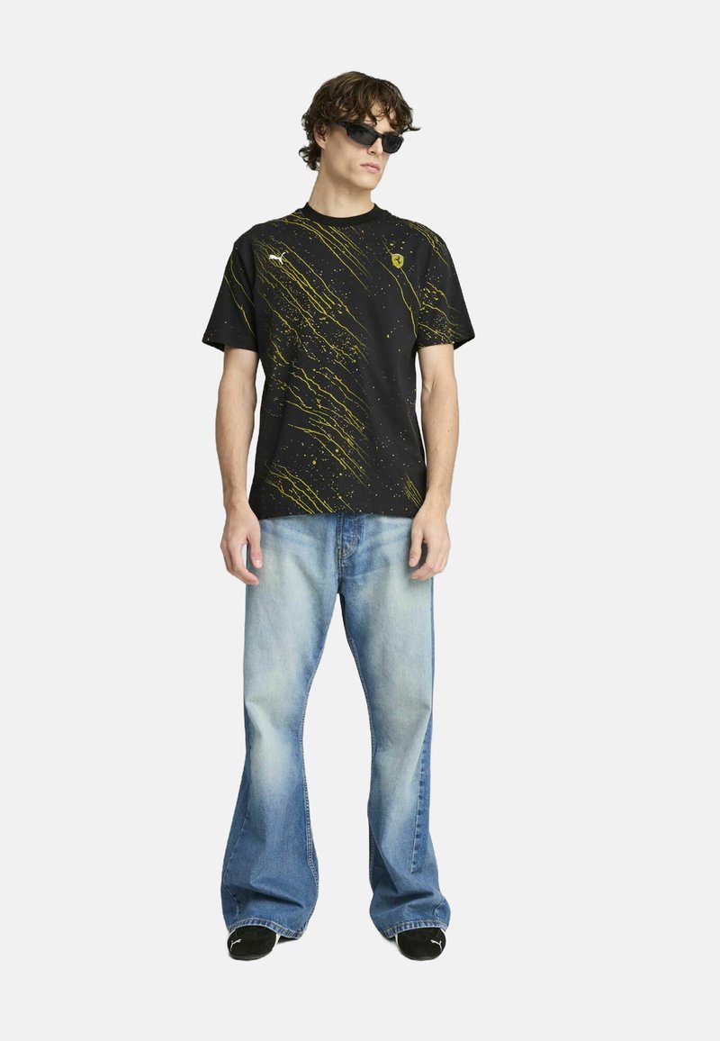 Puma SCUDERIA FERRARI HP RACE COLOR SPLASH MIT ALLOVER - T-shirt print ...