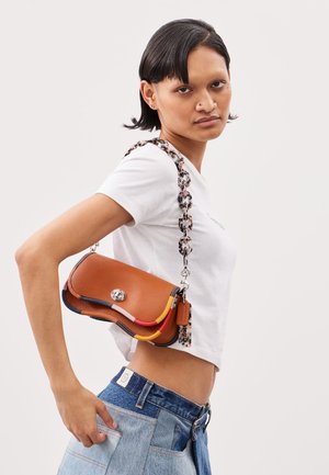 Coach COACHTOPIA - WAVY ZIP AROUND WALLET UNISEX - Geldbörse ...