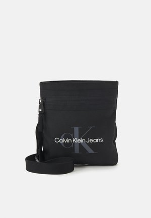 EA7 Emporio Armani TRAIN CORE MINI POUCH BAG UNISEX - Bandolera - black ...