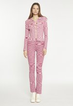Glamorous SPACE DYE - Chaqueta de punto - red pink space dye/rosa ...