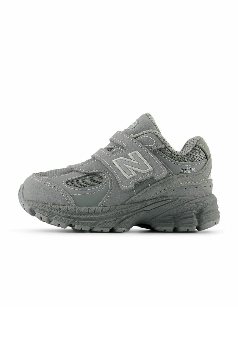 New Balance 2002 HOOK LOOP - Baby shoes - slate grey dark silver ...
