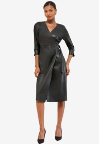 Lipsy REGULAR FIT - MIDI - Rochie de zi - black faux leather/negru ...