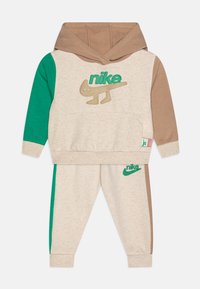 Nike Sportswear COLOR BLOCKED SET - Tracksuit - pale ivory heather/off ...