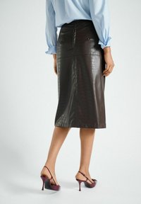 Marie Méro MIT KROKODILMOTIV - Jupe crayon - bruin/marron - ZALANDO.FR