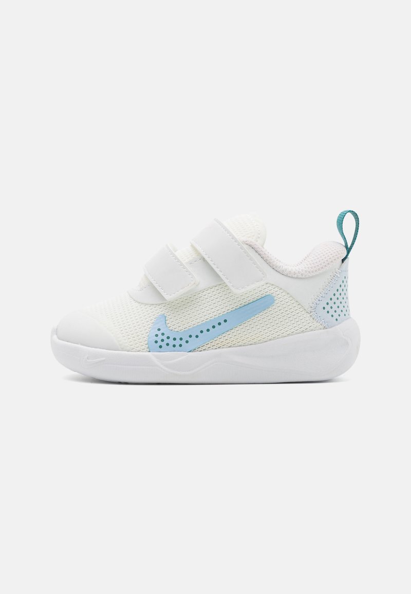 Nike Performance NIKE OMNI (TD) - Edzőcipő - summit white/cobalt bliss ...