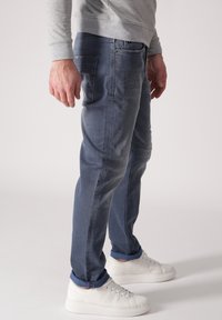 Miracle of Denim THOMAS - Jeans Straight Leg - blaugrau - Zalando.at
