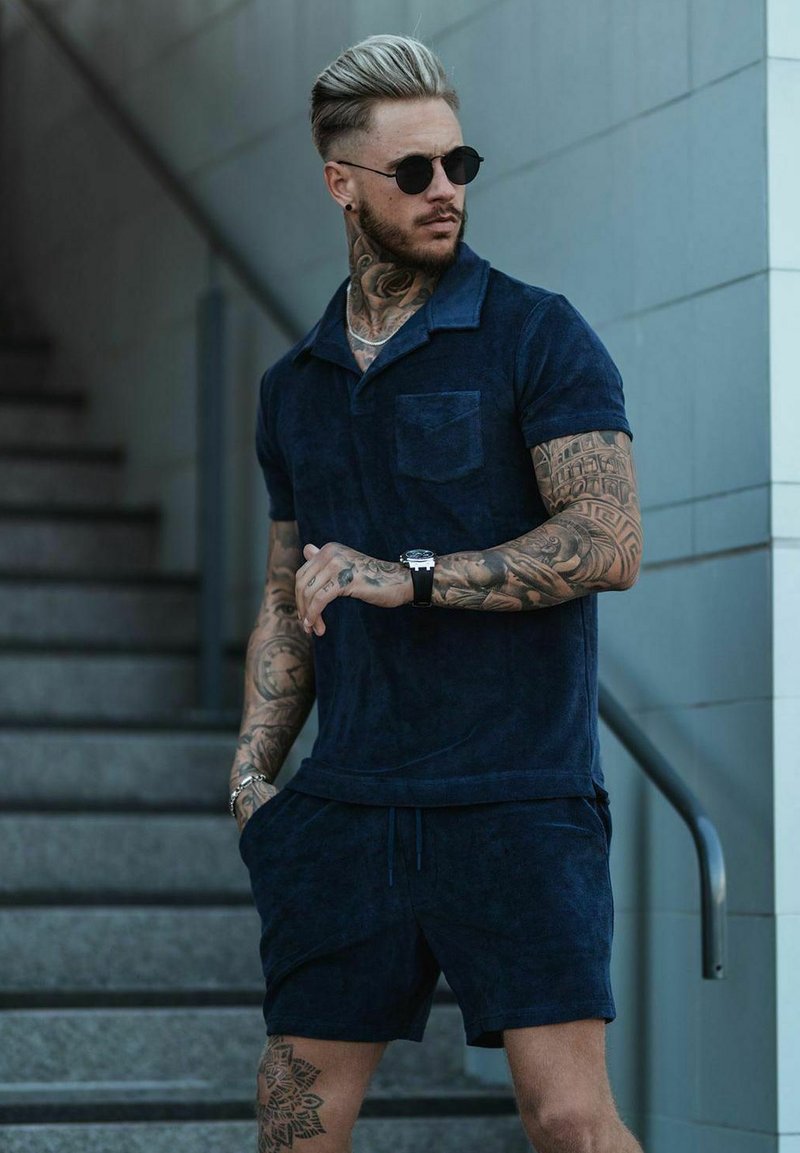 Robbie Moor FRANCIS FROTTÉ - Shorts - blue/blå - Zalando.se