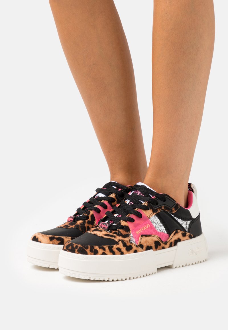 Buffalo Trainers - black/pink/black - Zalando.de