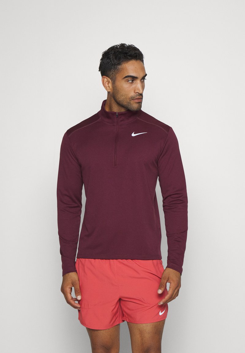 Nike Performance M NK PACER TOP HZ - Langarmshirt - night maroon/braun ...