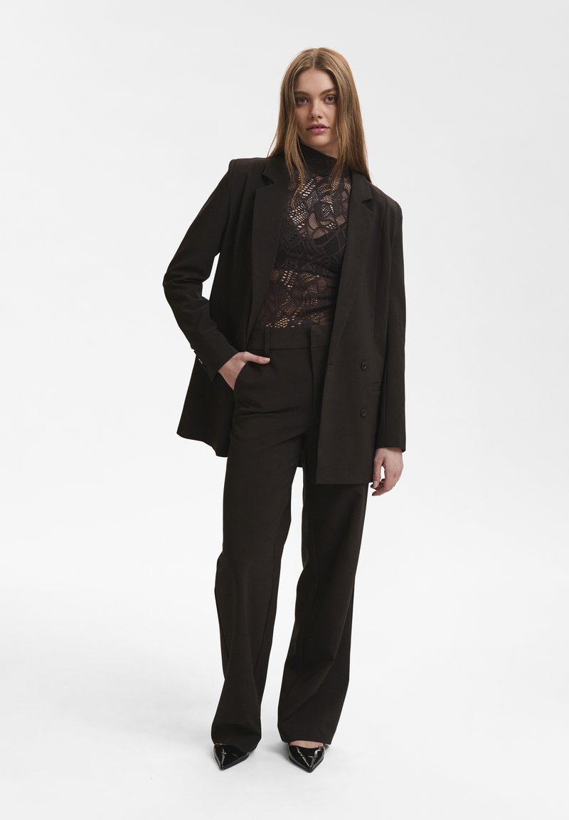 Gestuz JOELLEGZ - Stoffhose - ganache/schwarz - Zalando.de