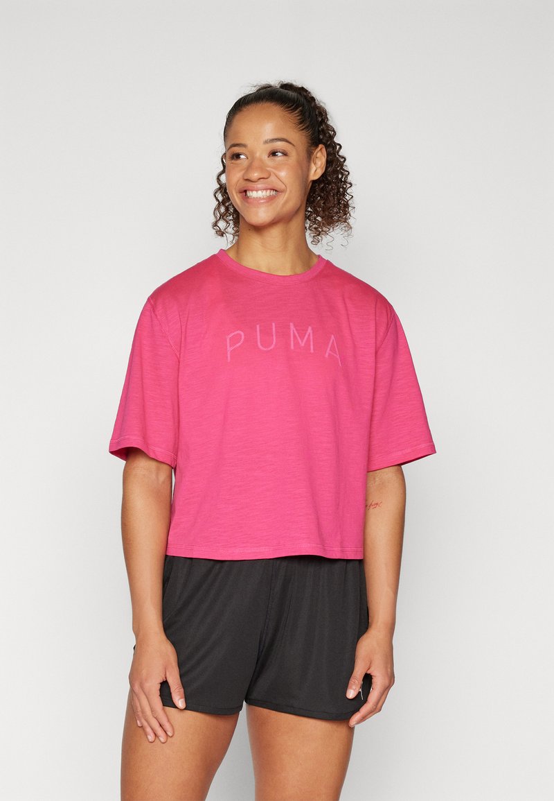 Puma WOMEN’S GRAPHIC BOXY CROP MOVE TEE - Sport T-Shirt - garnet rose/pink - Zalando.ch