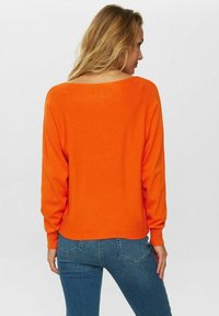 Nümph NUDAYA - NOOS - Strickpullover - red orange/orange - Zalando.de