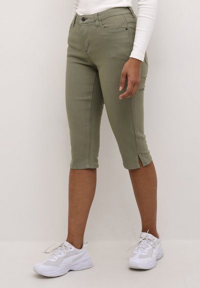 Culture BRITA CAPRI - Shorts - burnt olive/oliv - Zalando.ch