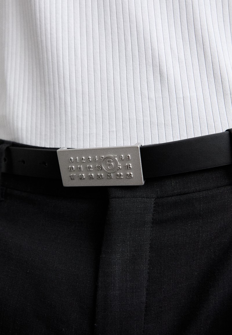 MM6 Maison Margiela LABEL LOGO UNISEX - Bälte - black/svart - Zalando.se
