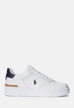 Polo Ralph Lauren MASTERS COURT LEATHER TRAINER - Trainers - white/navy ...