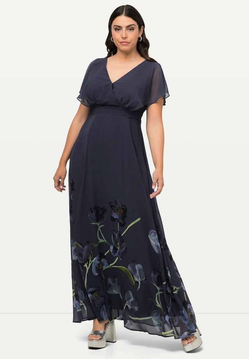 Ulla Popken FLORAL LAYERED CAP SLEEVE GOWN - Jerseykleid - night blue ...