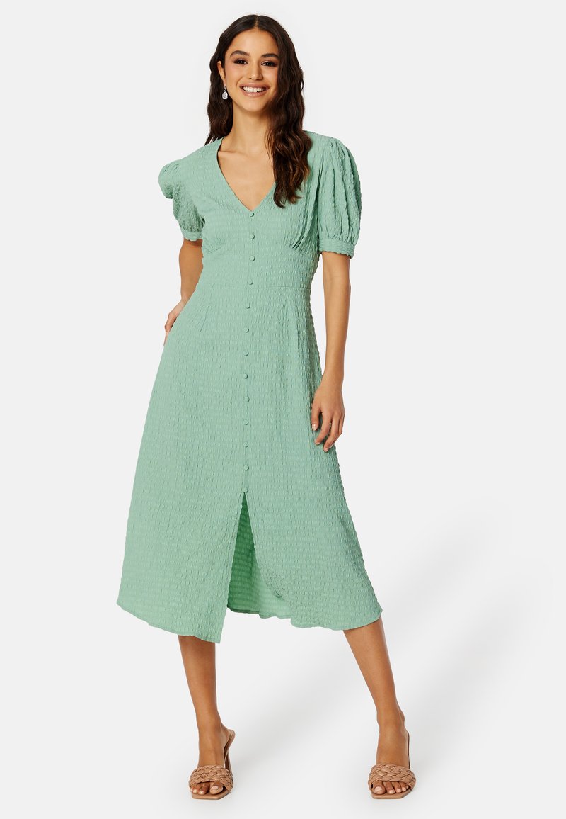 Bubbleroom V-NECK STRUCTURED MIDI DRESS - Vapaa-ajan mekko - green ...