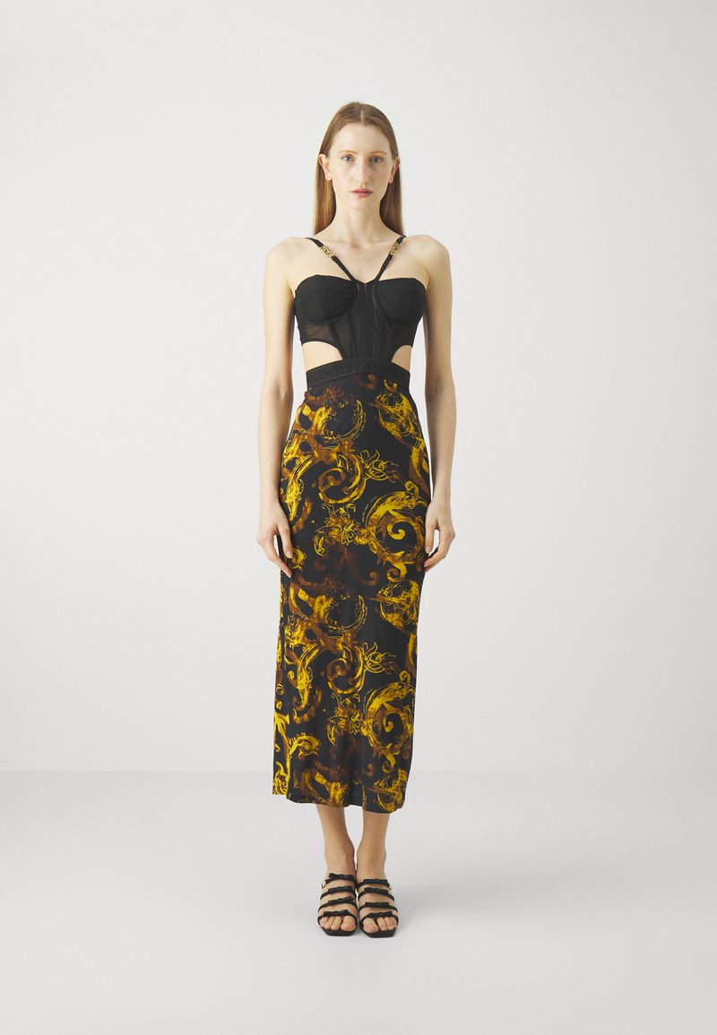 Versace Jeans Couture BUSTIER PLAQUE - Robe en jersey - black/gold/noir ...