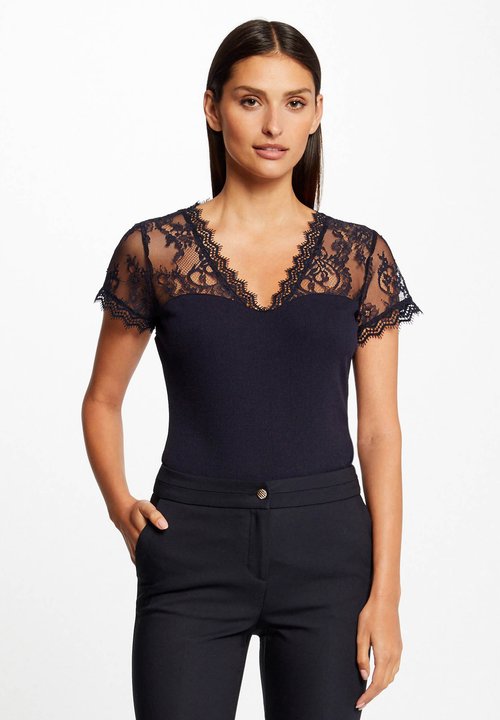 Minus MIKALINA SHORT LACE BLOUSE - Bluse - regatta blue/blau - Zalando.ch