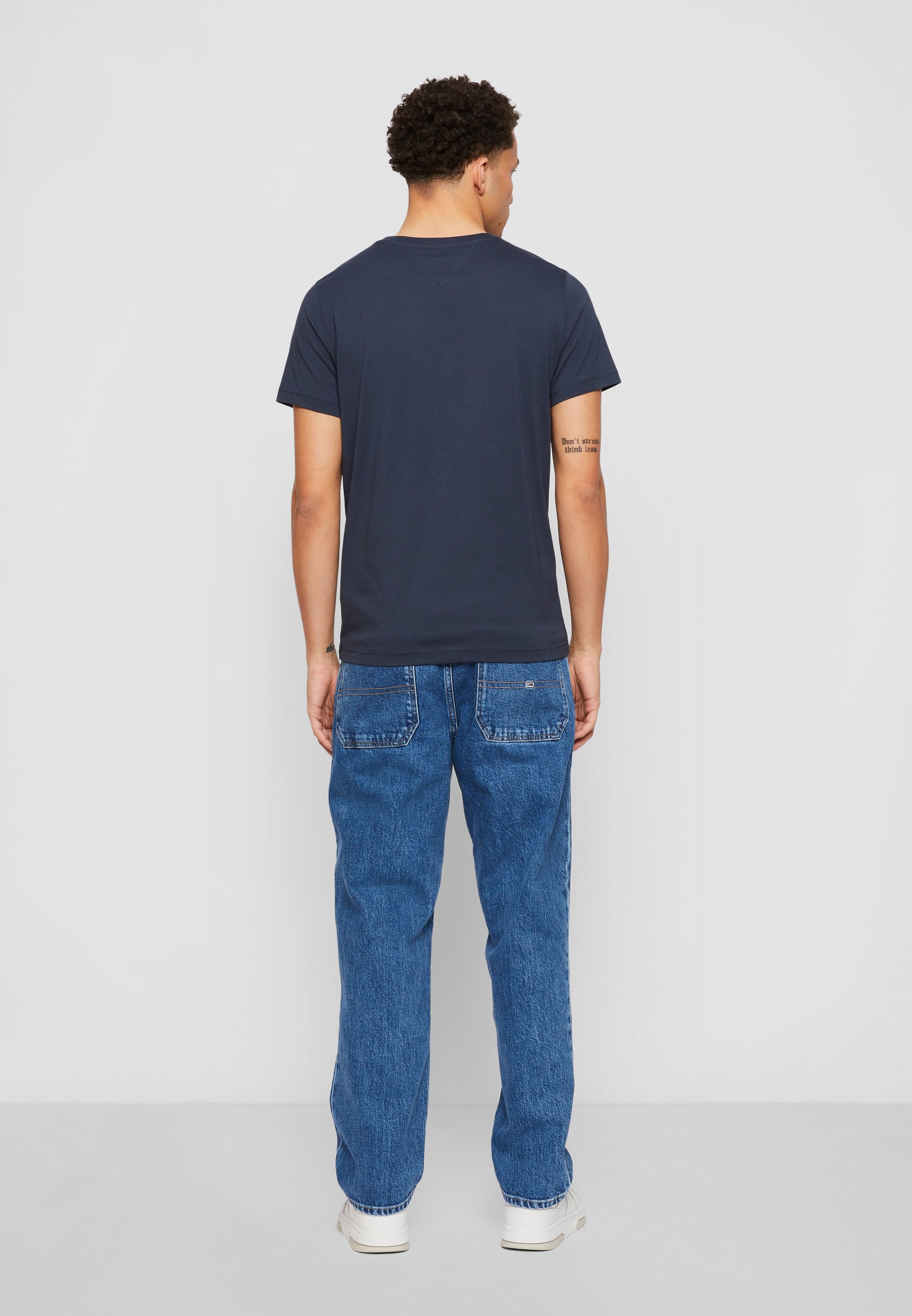 Tommy Jeans T Shirt basic black iris dunkelblau Zalando